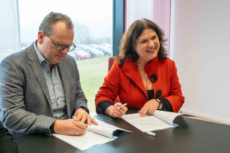 IHK Bildungspartnerschaft zwischen den Maschinenringen und der Maria ...